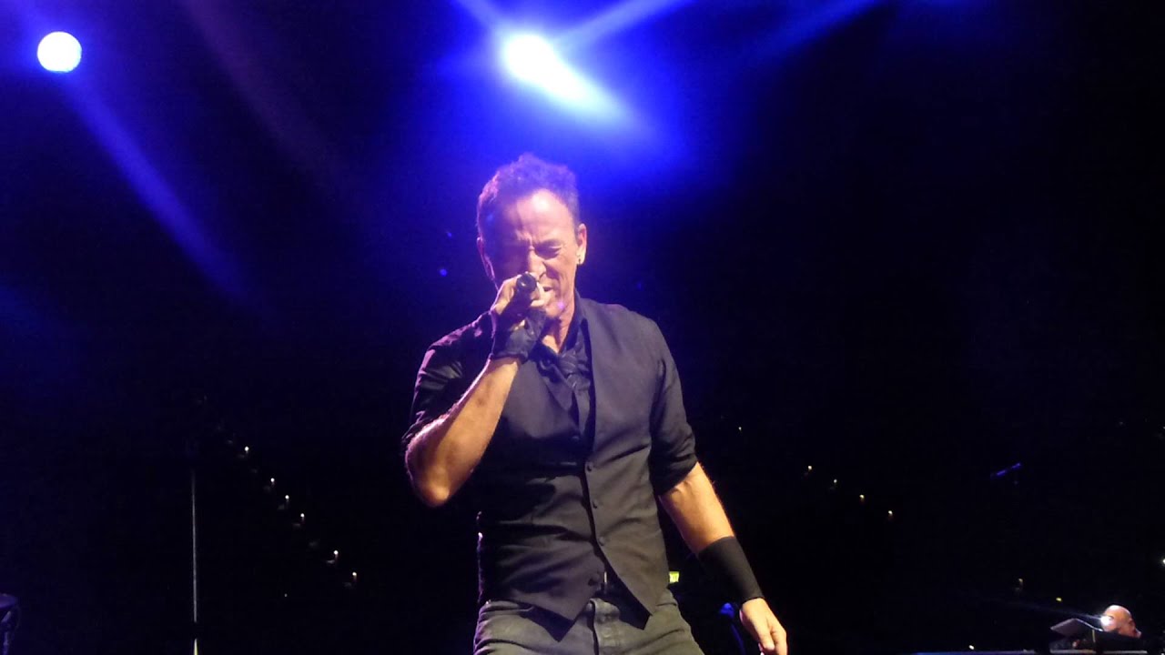 Bruce Springsteen - Back In Your Arms - Adelaide, Australia 11 February ...