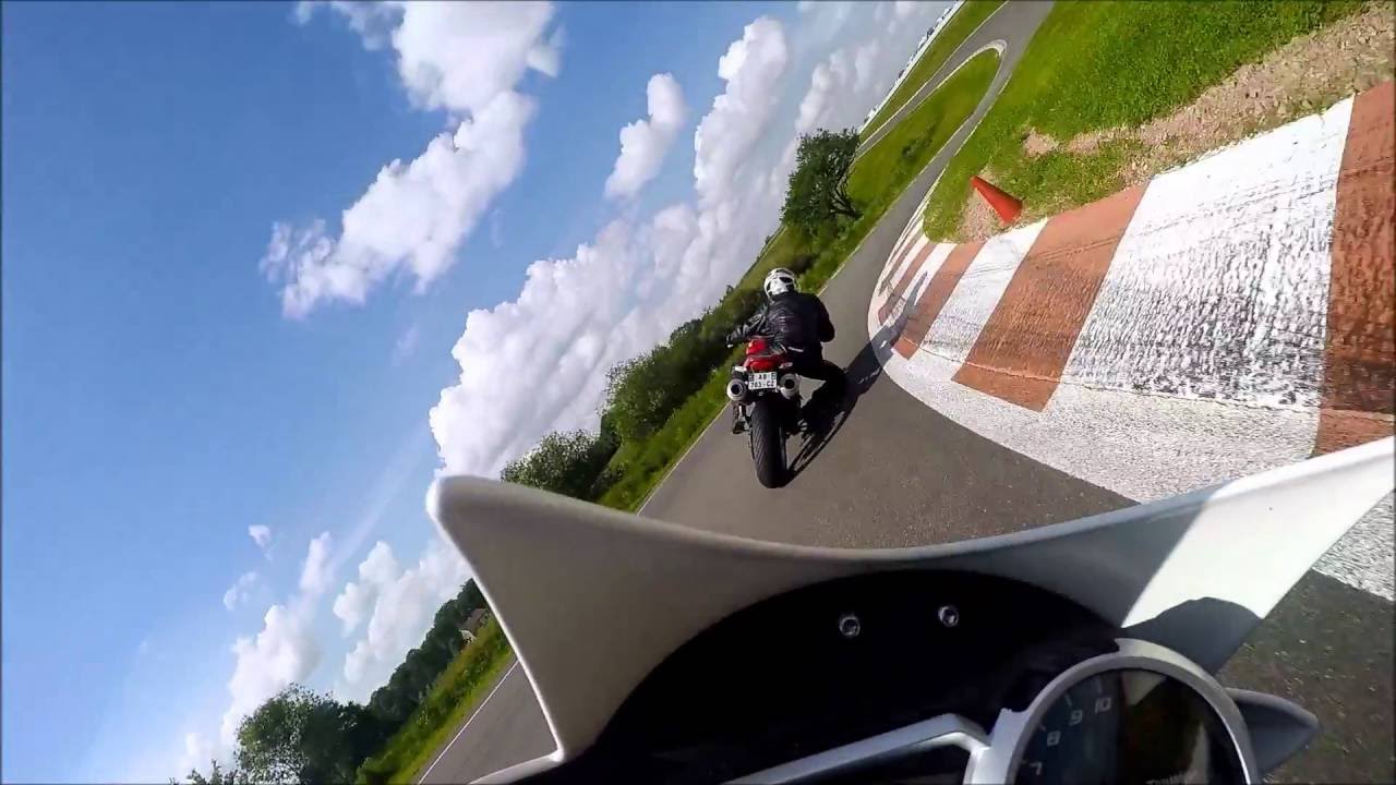 Roulage Vaison piste en Speed Triple R - 28/05/2016 - YouTube