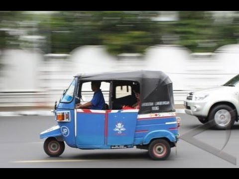 A Guide to Safe Transport in Jakarta/Indonesia - YouTube