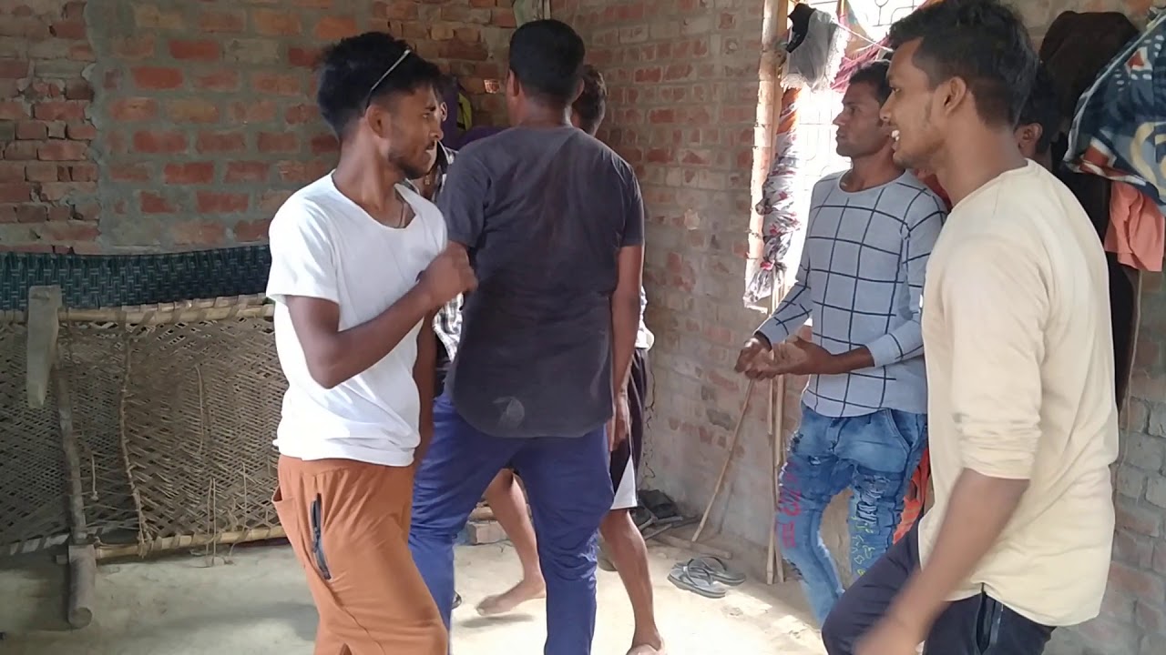 Hello Bhai Log - YouTube