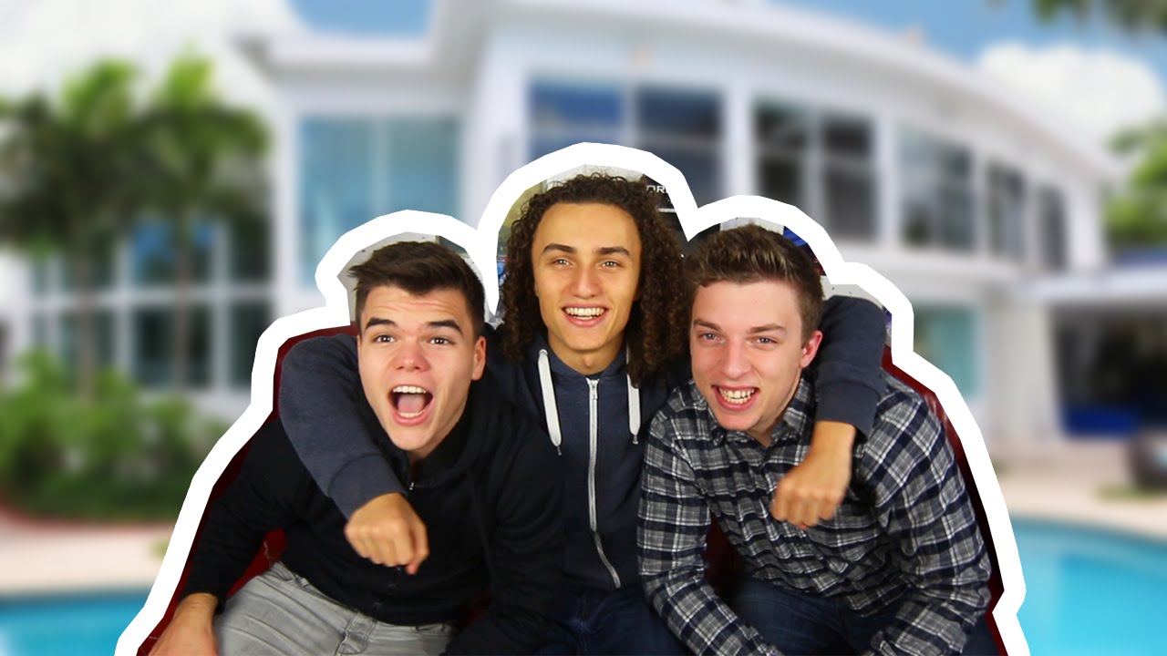 CHECKING OUT THE ROBUST MANSION w/ Jelly and Slogoman - YouTube