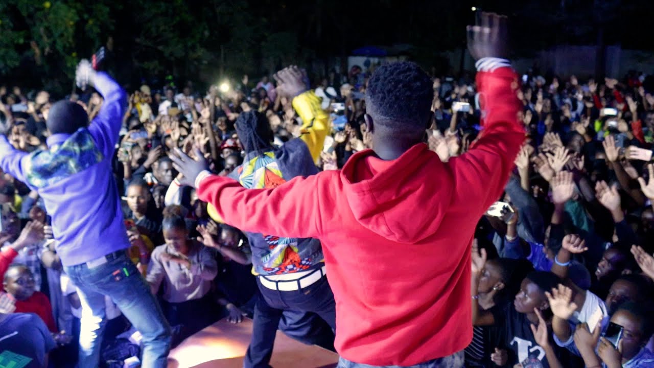 WOW! GUARDIAN ANGEL awakutanisha SAMMY G na DEUS DERRICK kwenye stage ...