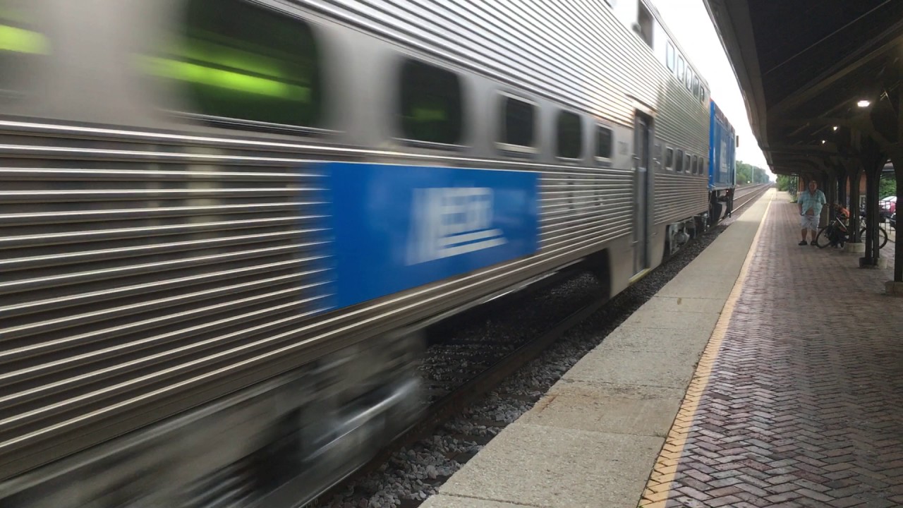 Outbound Metra 114 Arrives at Riverside IL - YouTube