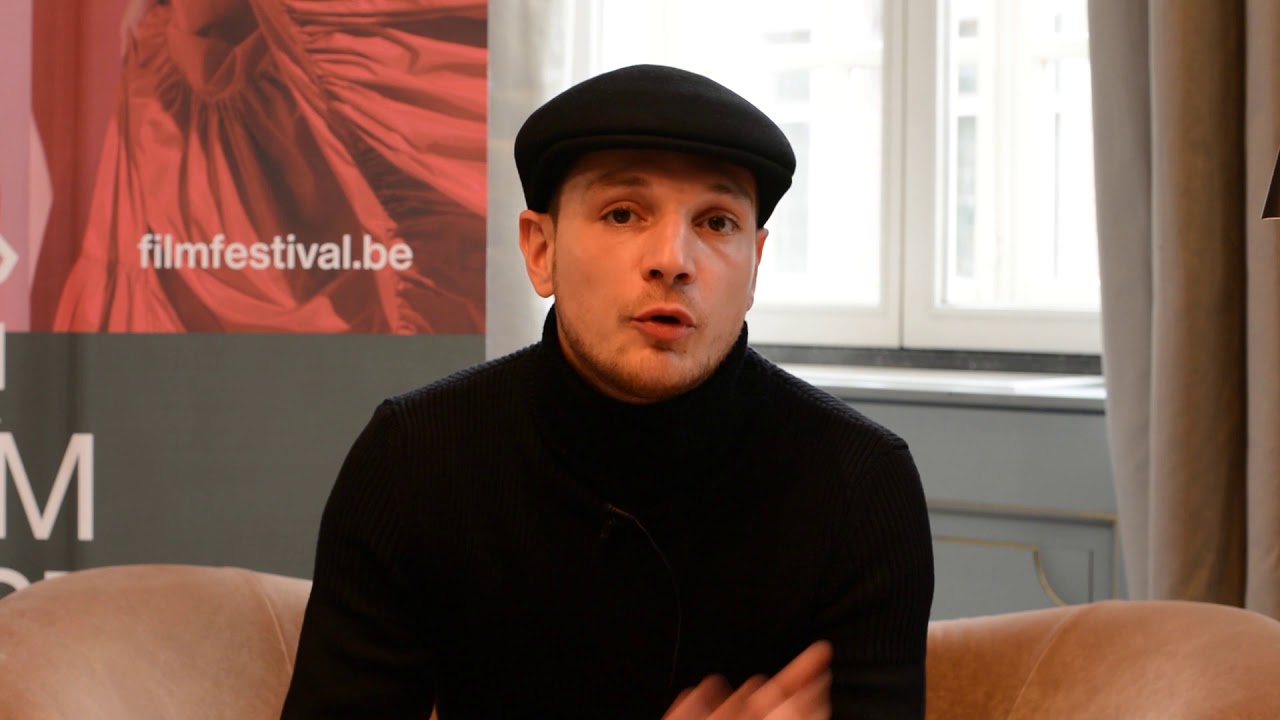 Alexis Manenti over Les Misérables - YouTube