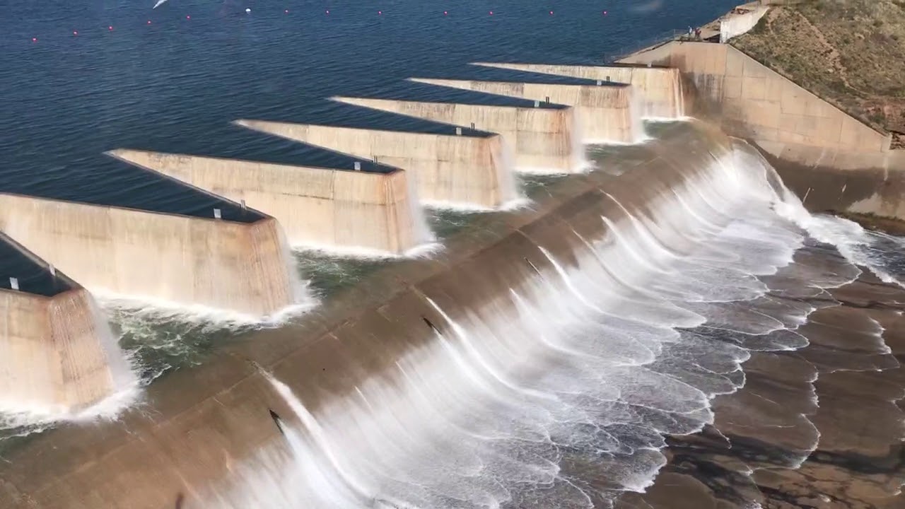 Ute Reservoir Spilling 3 of 3 - YouTube