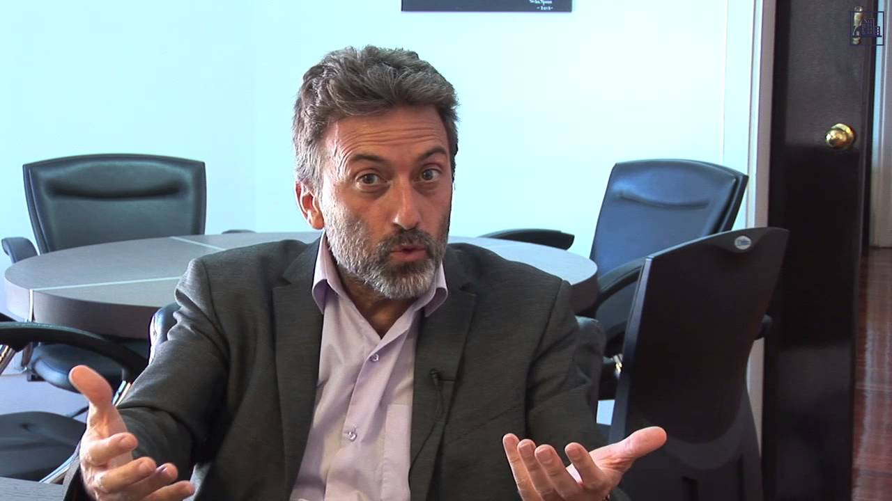 Entrevista Mauricio Valiente - YouTube