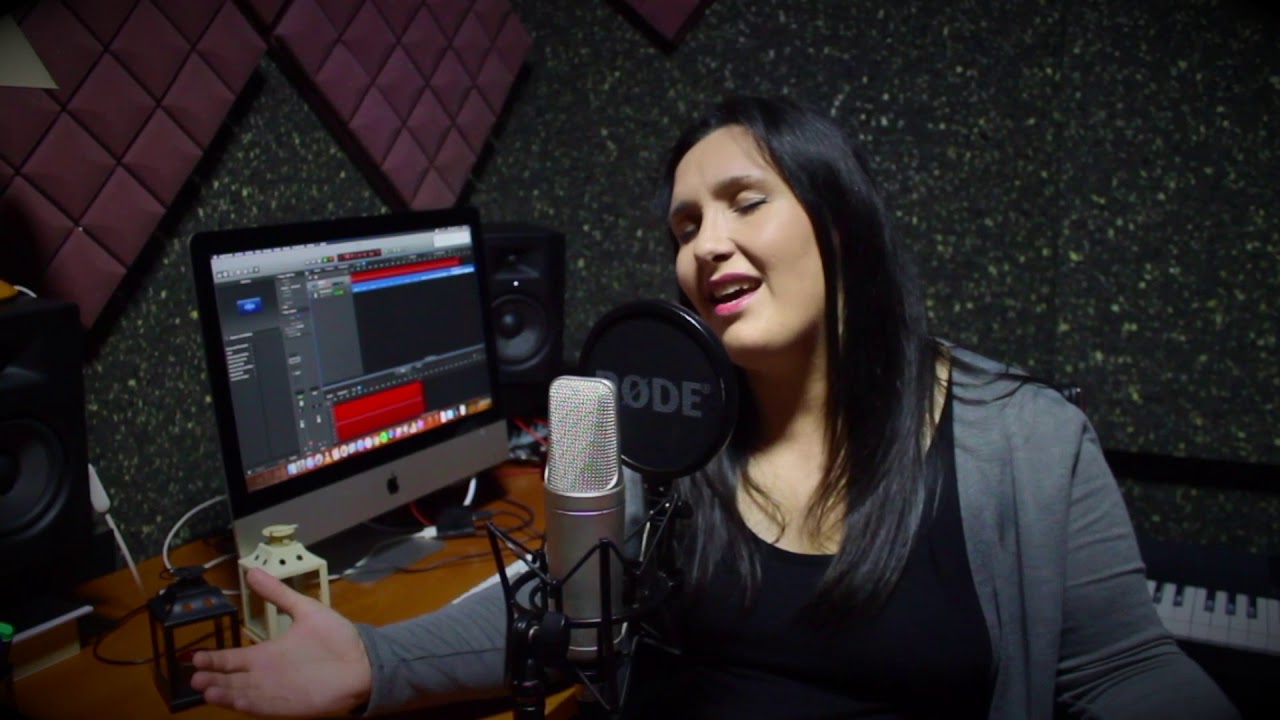 Un pac de 4 canciones de Walt Disney Studios interpretradas por Flavia ...