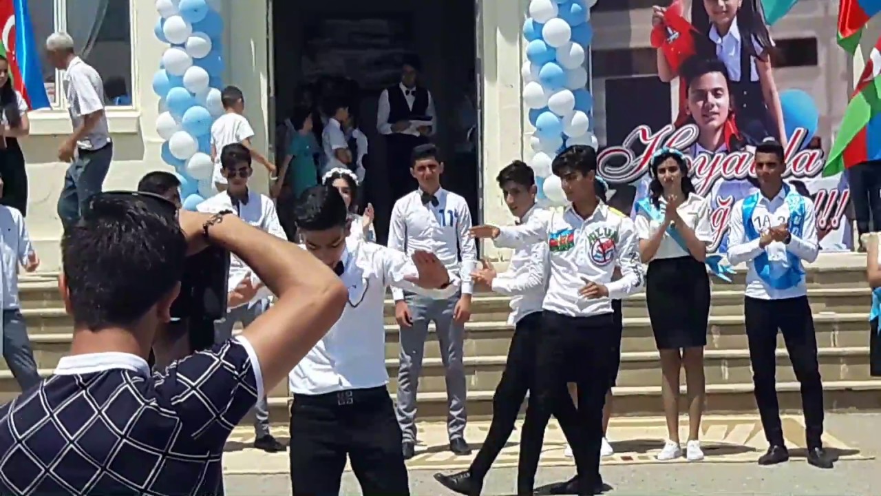 205 nomreli mekteb 2017 mezunlarindan gozel reqs. - YouTube