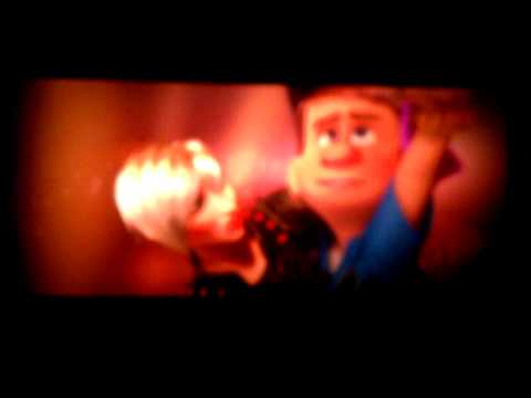 Wreck-it Ralph funny scene! - YouTube