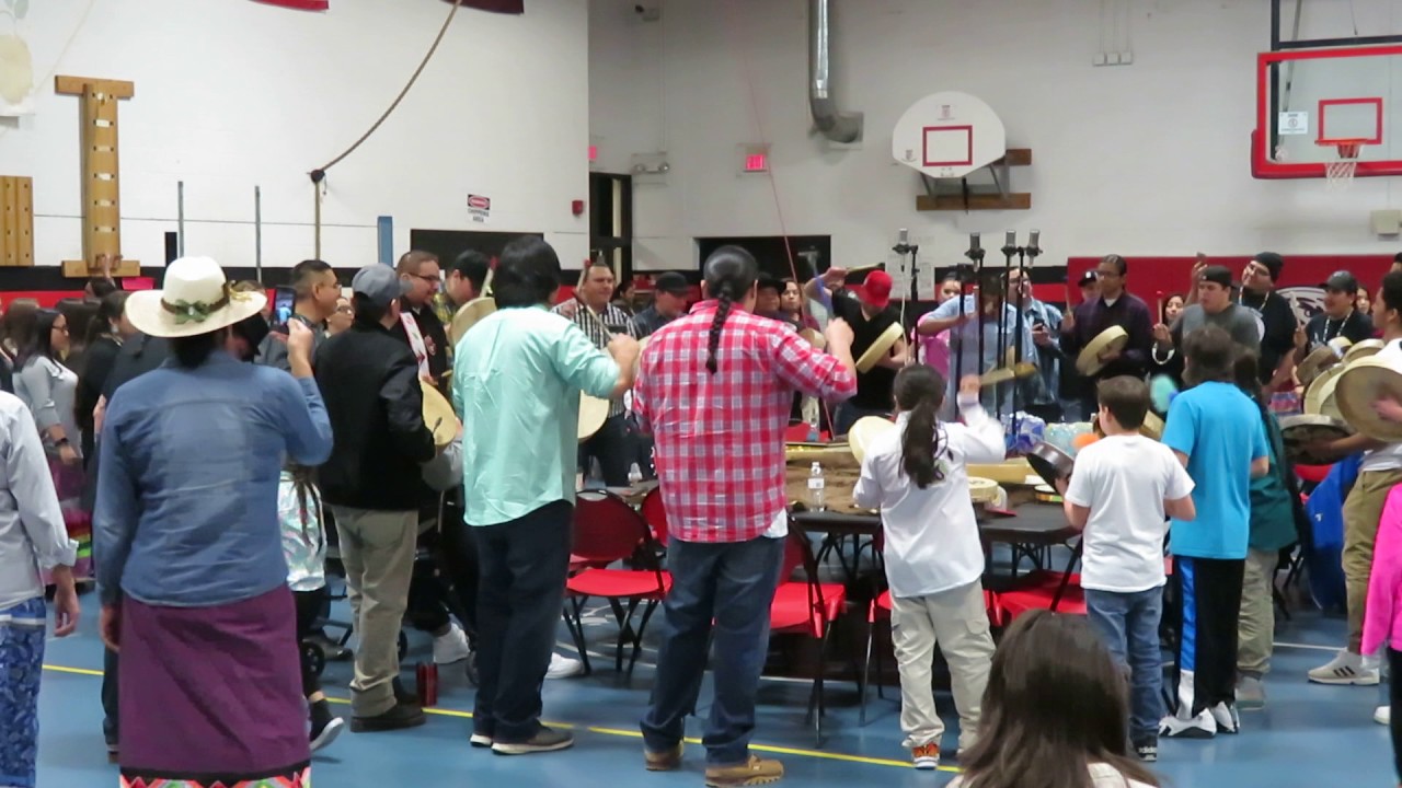 Cheevers Toppah @ Mt. Pleasant MI. 2017 Round Dance - YouTube