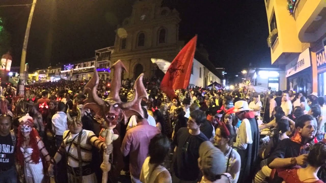 Carnaval de Riosucio 2015 (Carnaval del Diablo) video 3 - YouTube
