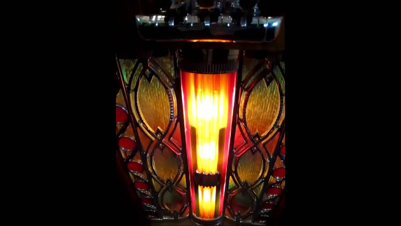 Wurlitzer 800 "Fire" Juke Box - YouTube