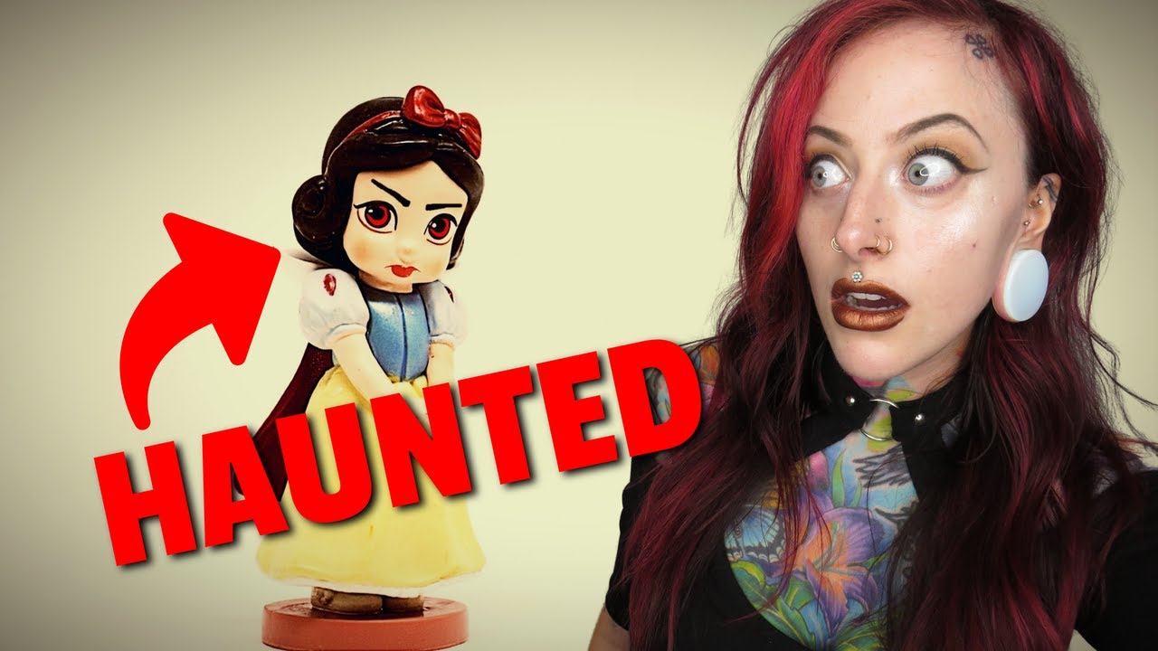 HAUNTED SNOW WHITE STATUE || Reino Magico (Haunted Abanonded Park ...