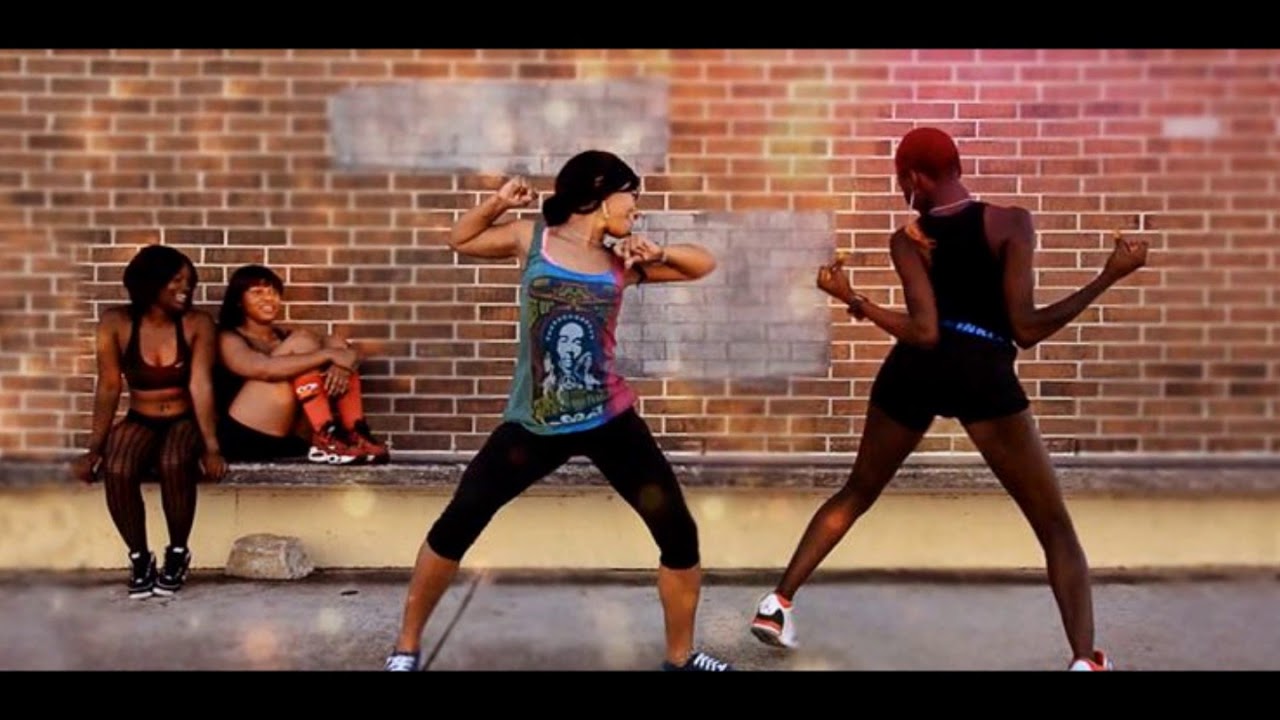 SHOWBOY CJ-HA SIZZLE-HOTGIRL SUNDAY - YouTube