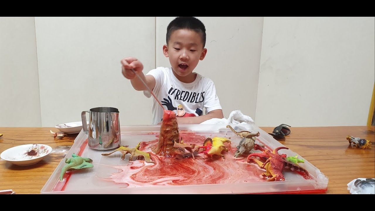 Science Experiment - An Erupting Volcano - YouTube