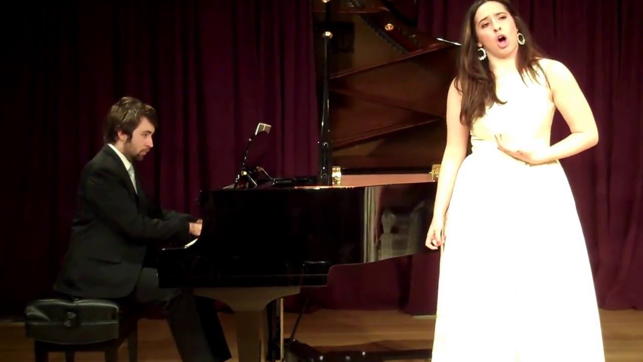 Tal Heller singing "Sur Les Lagunes" by Hector Berlioz - YouTube