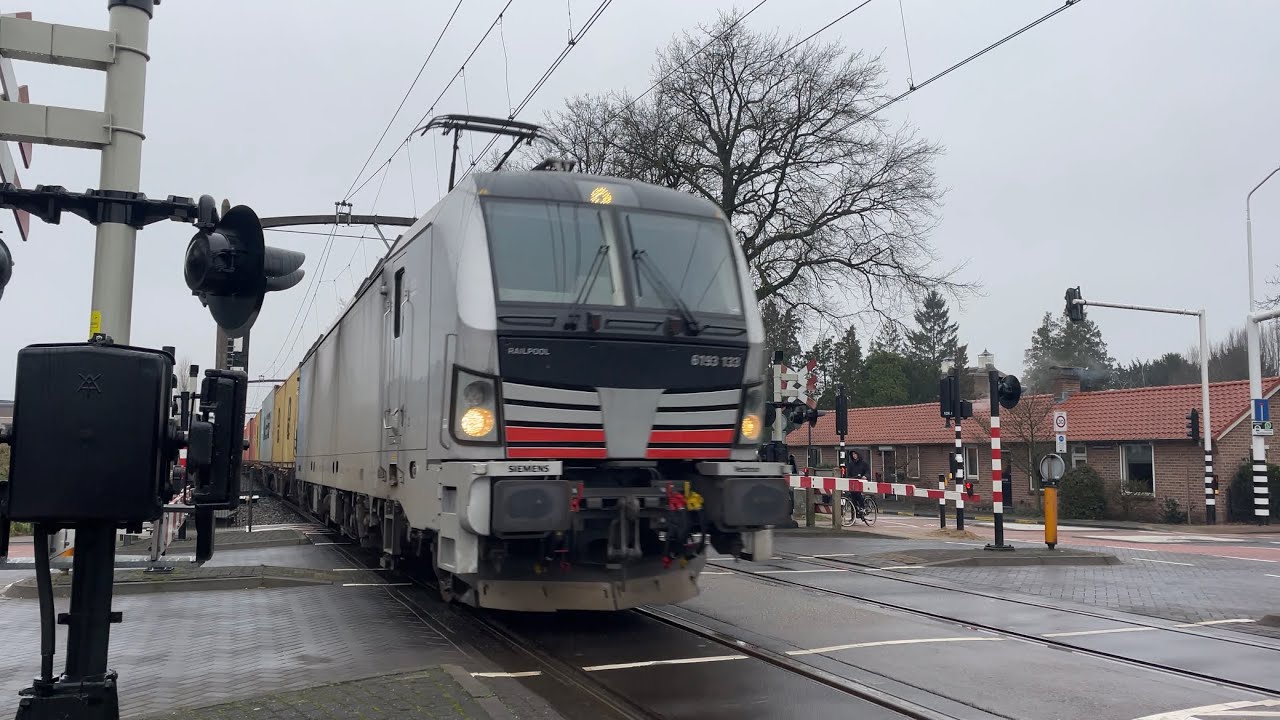 Siemens Vectron at Speed with a Freight train in the Netherlands - YouTube