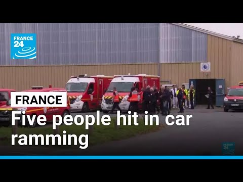 Five people hit in car ramming on touristic French island • FRANCE 24 English