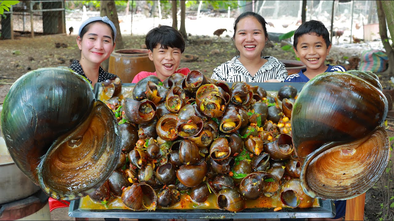 River Snail Curry Stir Fry - Yummy River Snail Eating - Happy Time ...