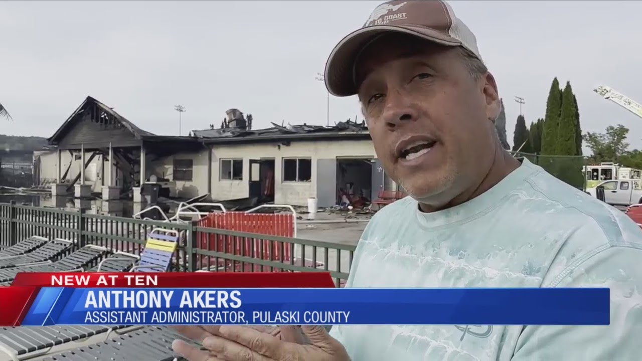 Randolph Park pool house catches fire in Pulaski County - YouTube