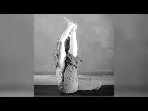 Quick Hot Yoga Stretch Before Shower 🚿 #hotyoga #yoga #hotyogastretch #yogastretches