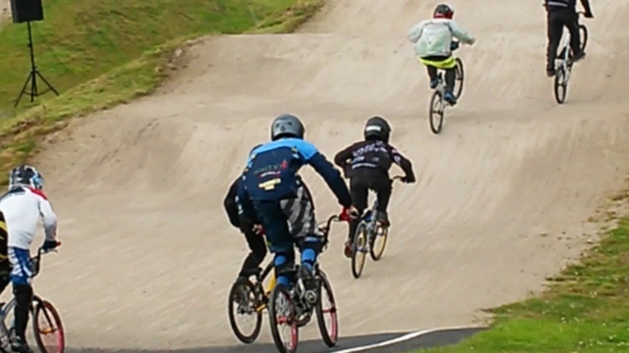 Samuel Ferris A final Huncote Holeshot 2017 regional - YouTube