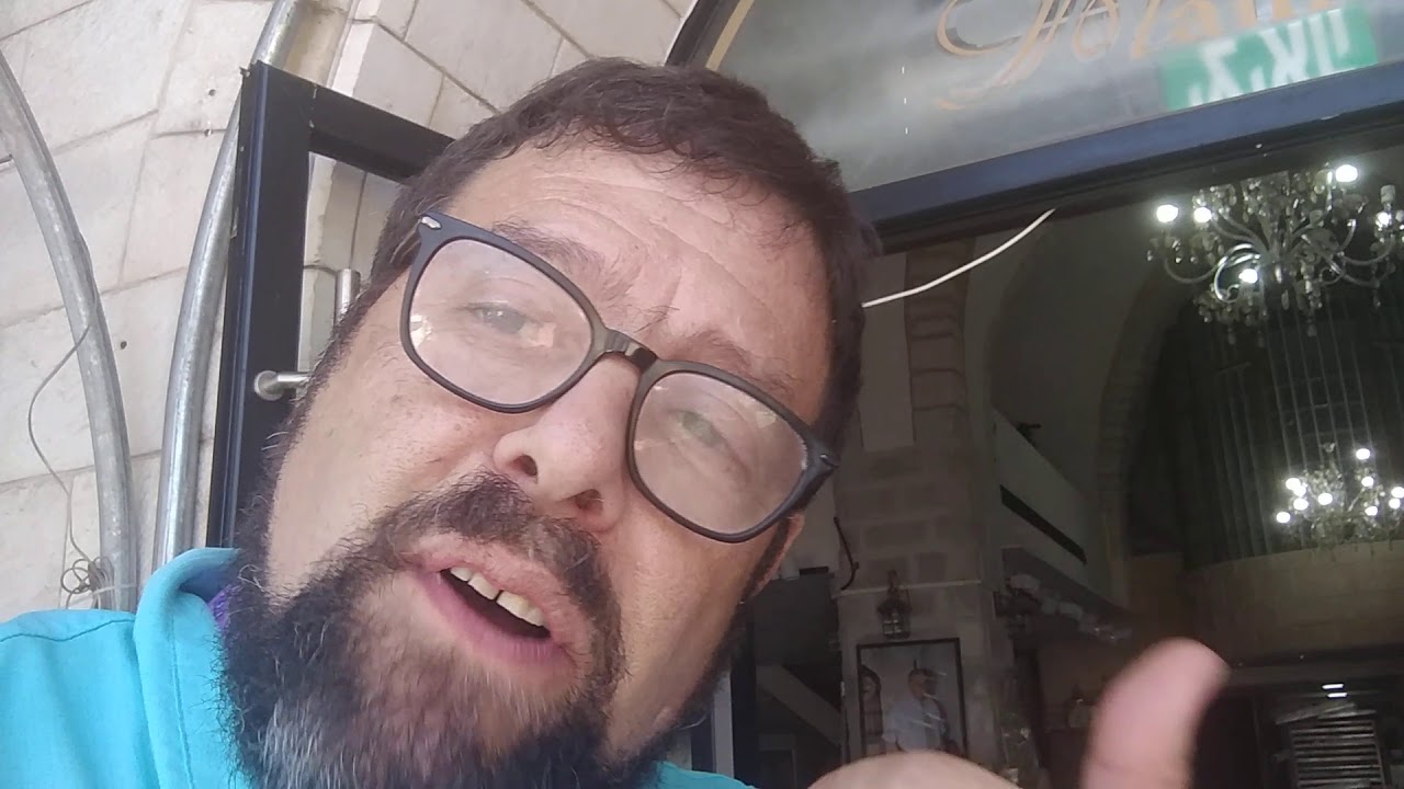 Knafee and Baklawa in Nazareth. - David Ringler - Tour Israel - YouTube