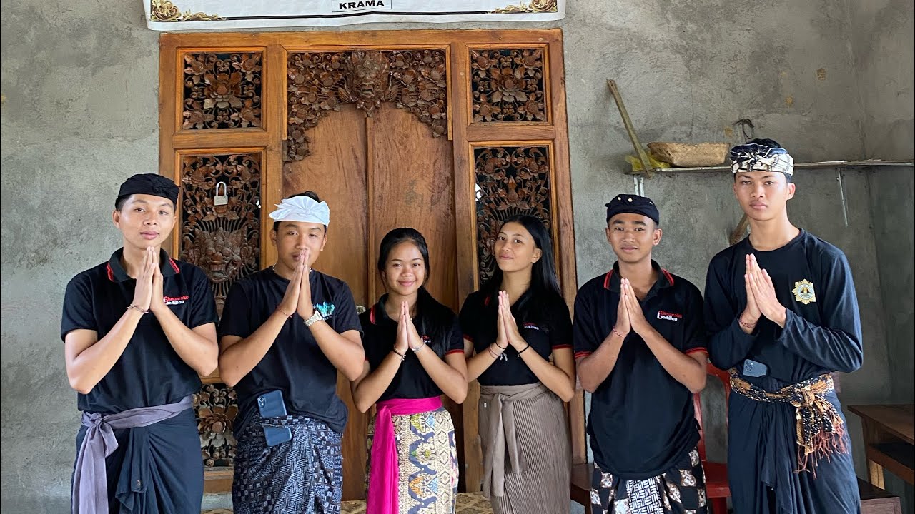 BAHASA BALI || PARUMAN STT || XIPH3 - YouTube