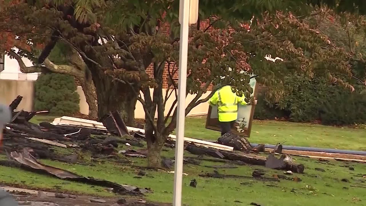 Jesus painting survives massive fire - YouTube