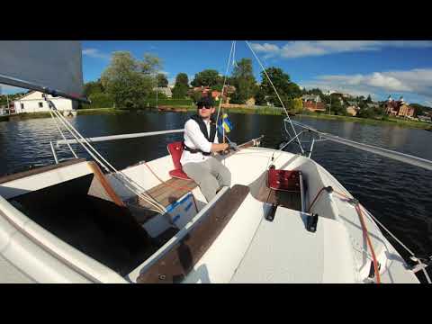 Fabola Campus 650 solo sailing lake - YouTube