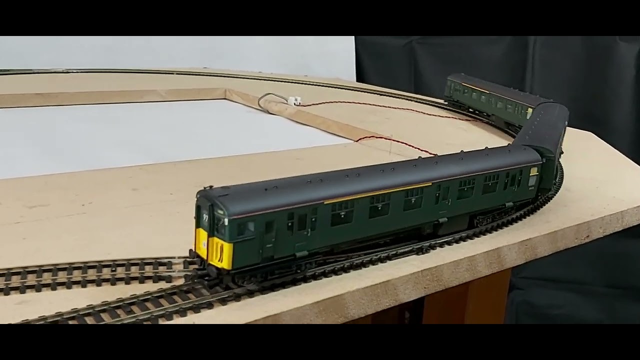 Britannia Pacific Models Class 421 3-CIG EMU "Farringford" in BR ...
