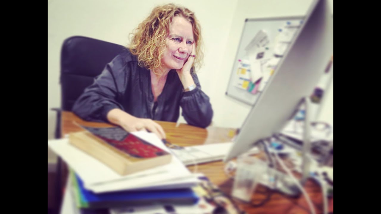 Metropolitan Culture Corner with Luci Lenox | Barcelona Metropolitan - YouTube