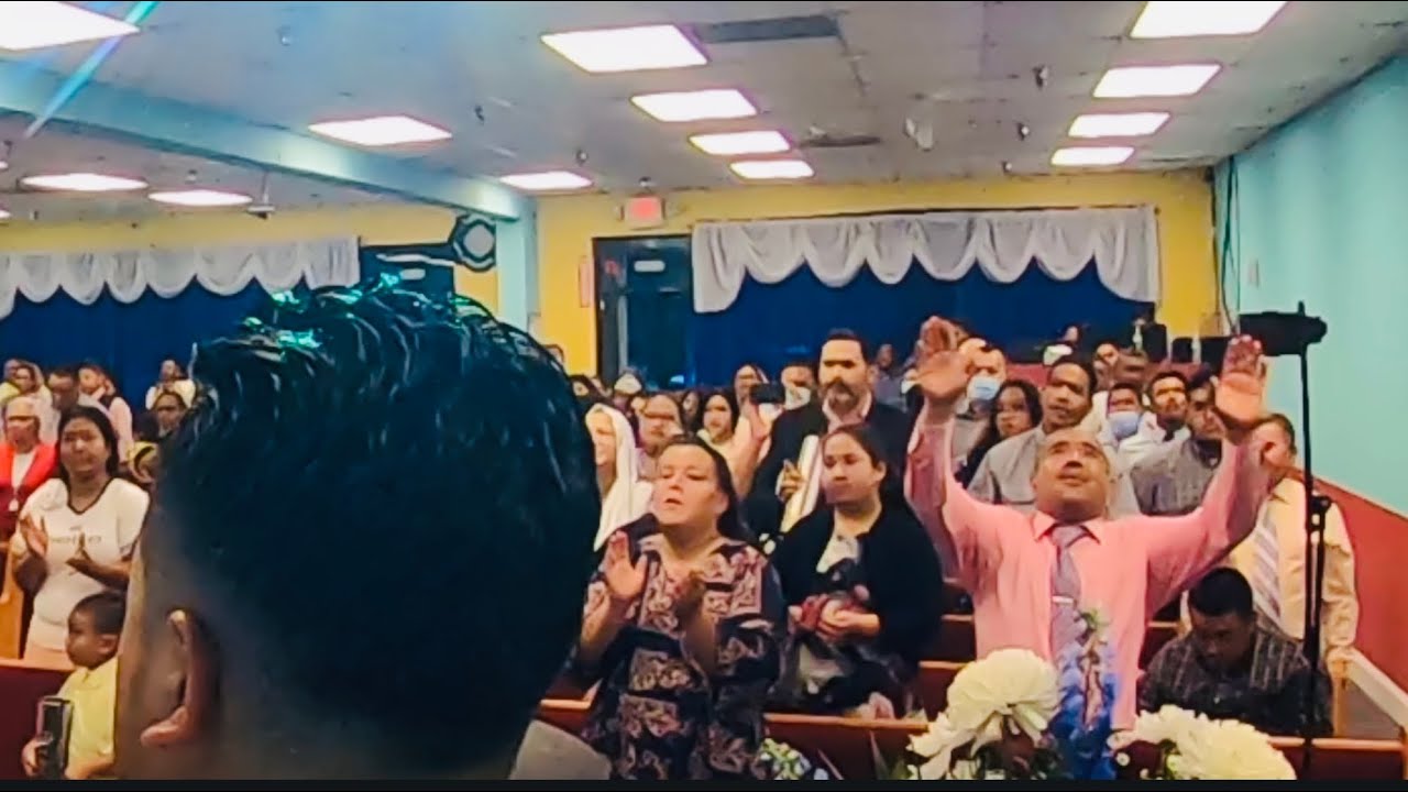 David danzaba en la presencia de Jehová-Zion City Upc-#suscibete - YouTube