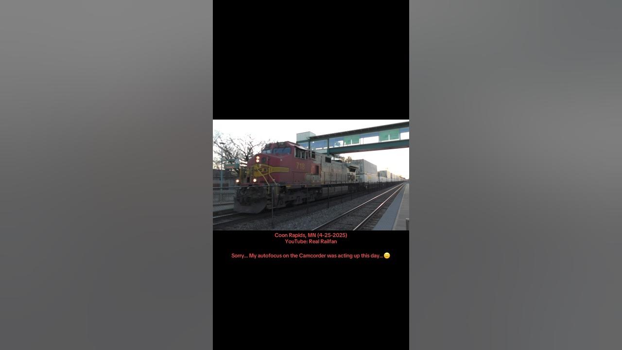BNSF 718 (Fakebonnet) Leading Intermodal East! #shorts - YouTube