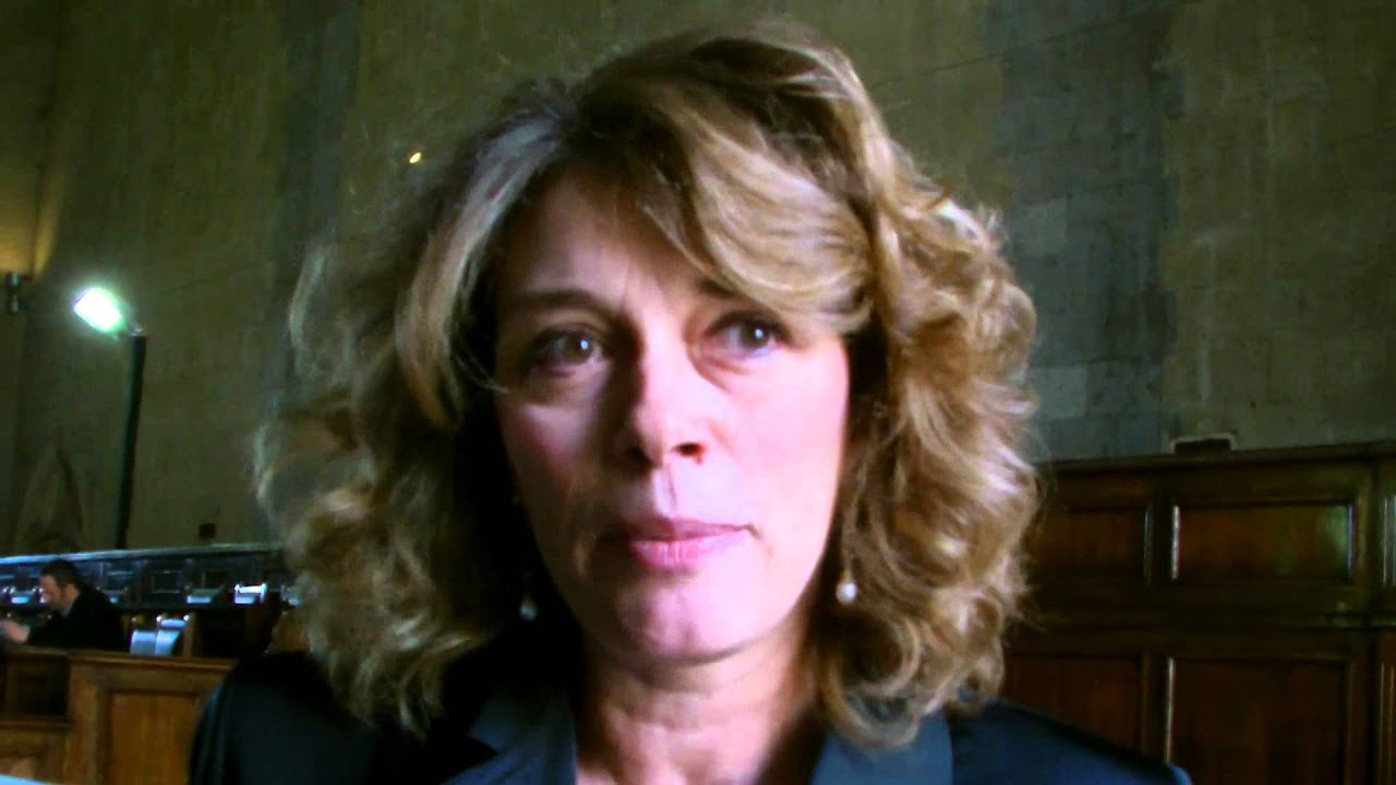Carolina Rosi, Restauro i film di mio padre - YouTube