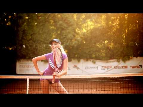 CLAUDIA TU IMI DAI MILIOANE CLIP ORIGINAL