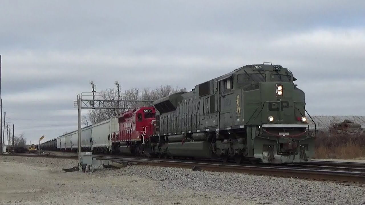 A Few Trains At Rondout, IL 12/1/20 - YouTube