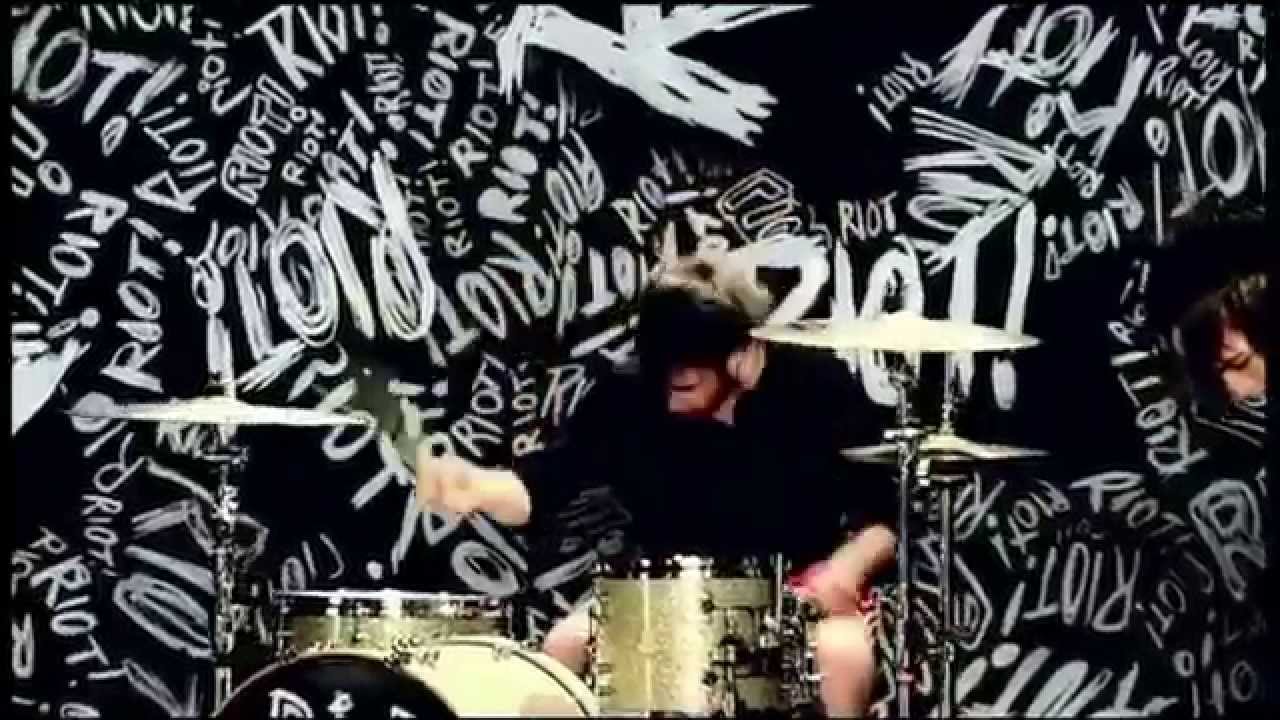 Paramore - All the guitar solos (2005 - 2011) [1080p HD] - YouTube