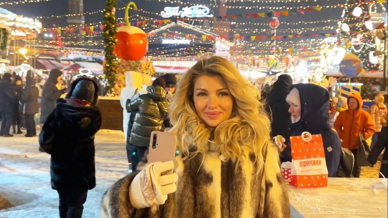 100 Beautiful girls on Red Square in Moscow. Happy New Year and Merry ...