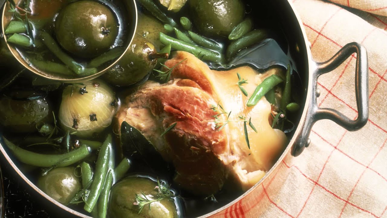 Southern Secret Ingredient: Ham Hocks - YouTube