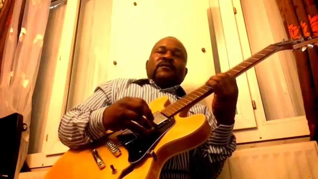 GUITARE SOUKOUS INSTRUMENTALE BY ONE KIENGA - YouTube