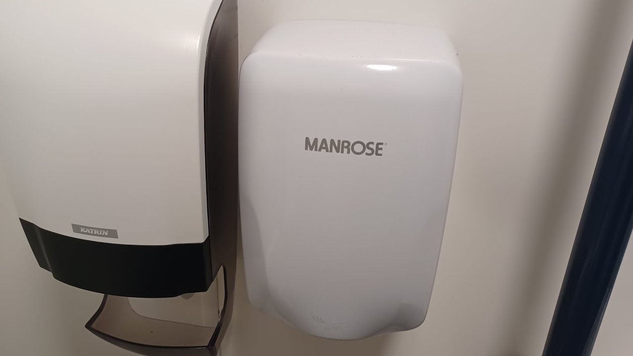 Manrose hand dryer, Pevensey Public Toilets ♿️🗝️, Pevensey, East Sussex ...