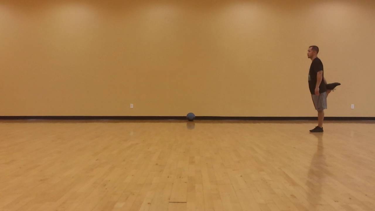 Functional Dynamic Warm Up - Walking Quad Stretch - YouTube