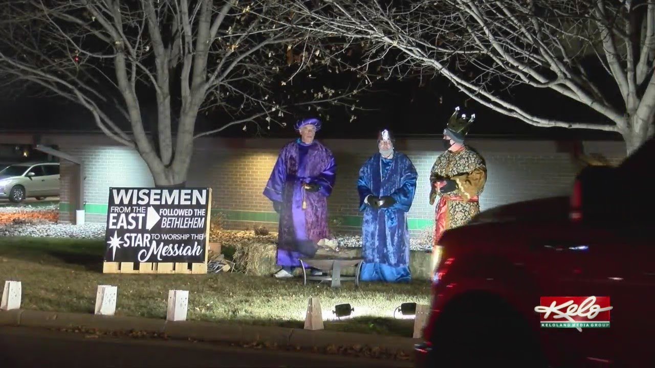The Christmas nativity scene comes to life Saturday night - YouTube