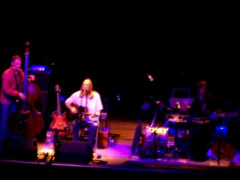 The Wood Brothers, "Pay Attention" (w/ lyrics) (06-18-2010 (02) Atlanta ...