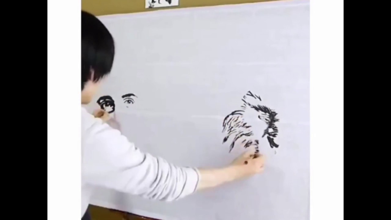 Amazing Artist: Painting With Both Hands At The Same Time - YouTube