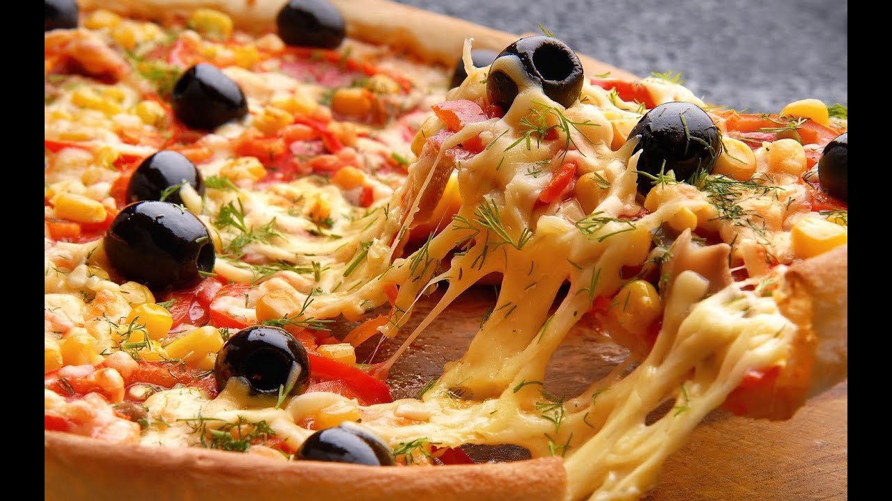 Chicken Tikka Cheese Pizza - YouTube