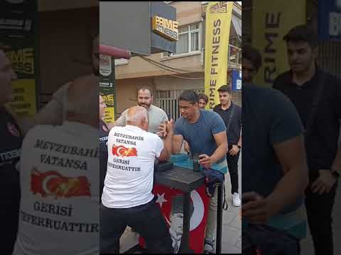 RAKİBİM TÜRKMEN  YAŞ 30 ,110 KG BEN 76 YAŞ VE 90 KG  RAKİBİM TÜRKMENİSTANDA ŞAMPİYON MİLİ GÜREŞÇİ