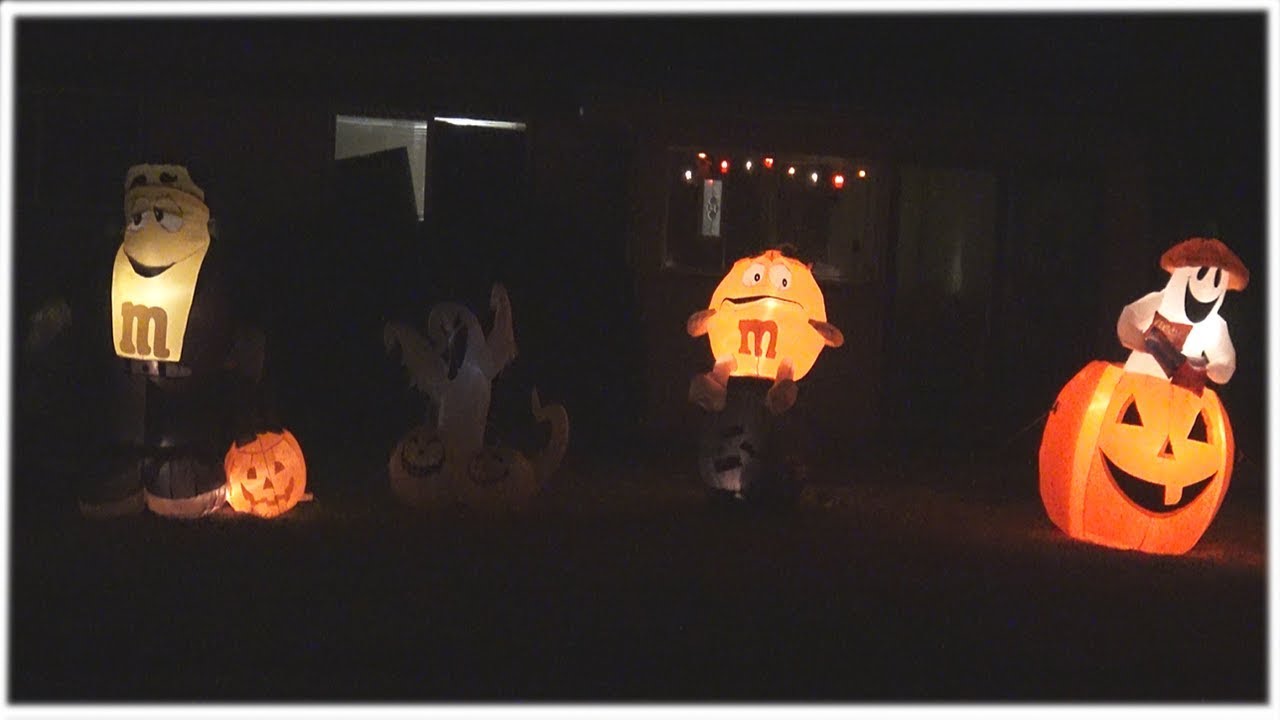 Halloween Candy Animated Inflatables at Night! - YouTube