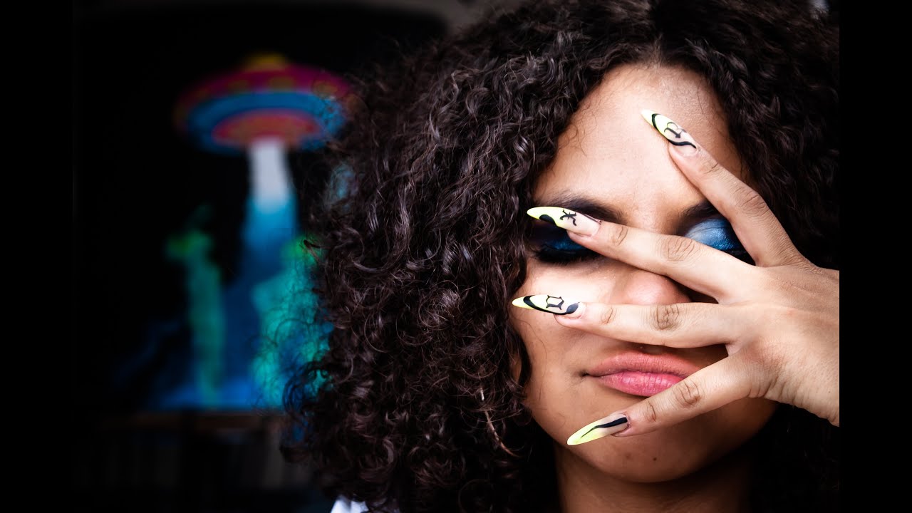 Medusa xo - Lo que dicta el corazón feat Microdot. - YouTube